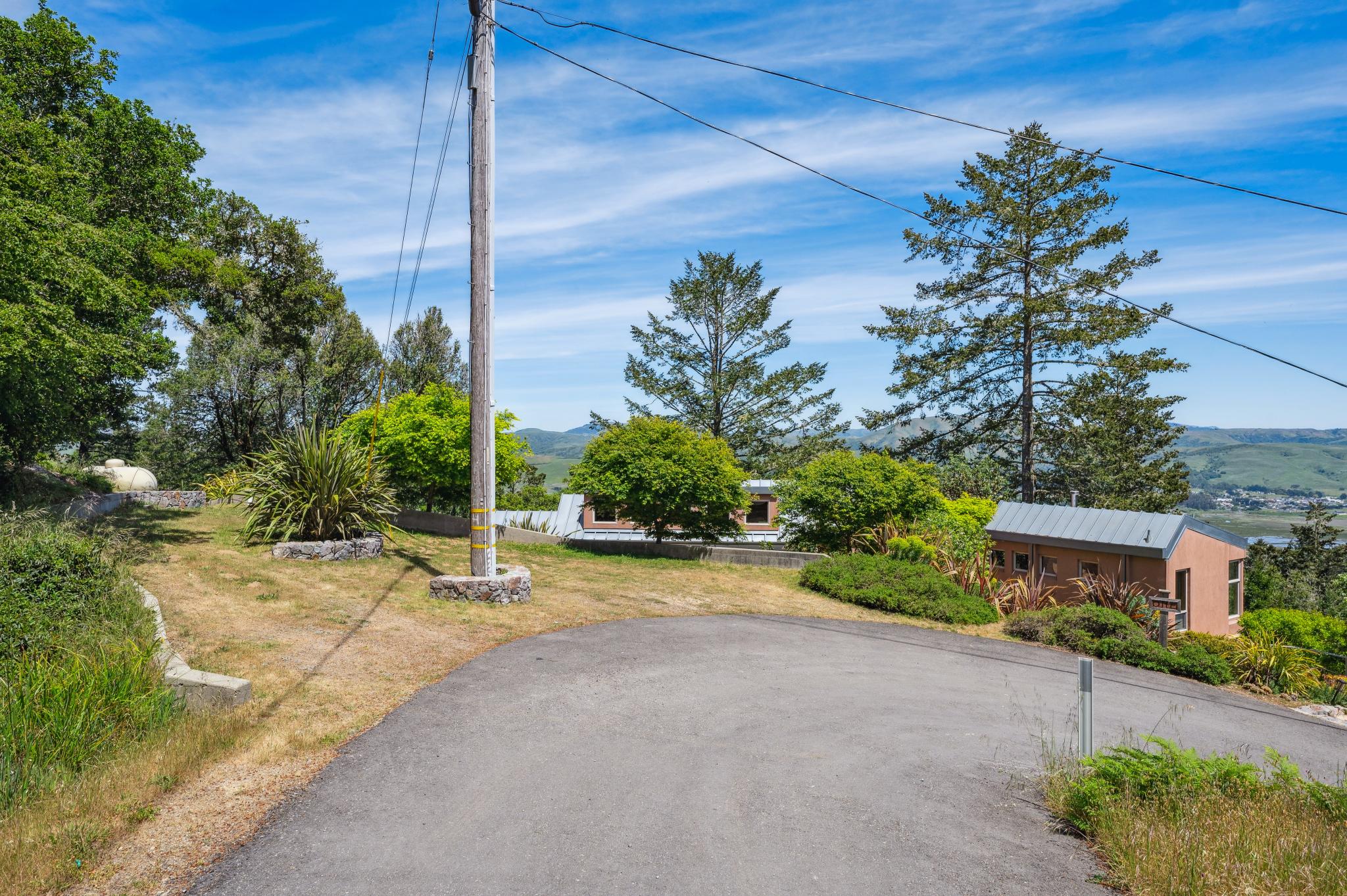 1 Lower Dover Drive presented by Janelle Fazackerley