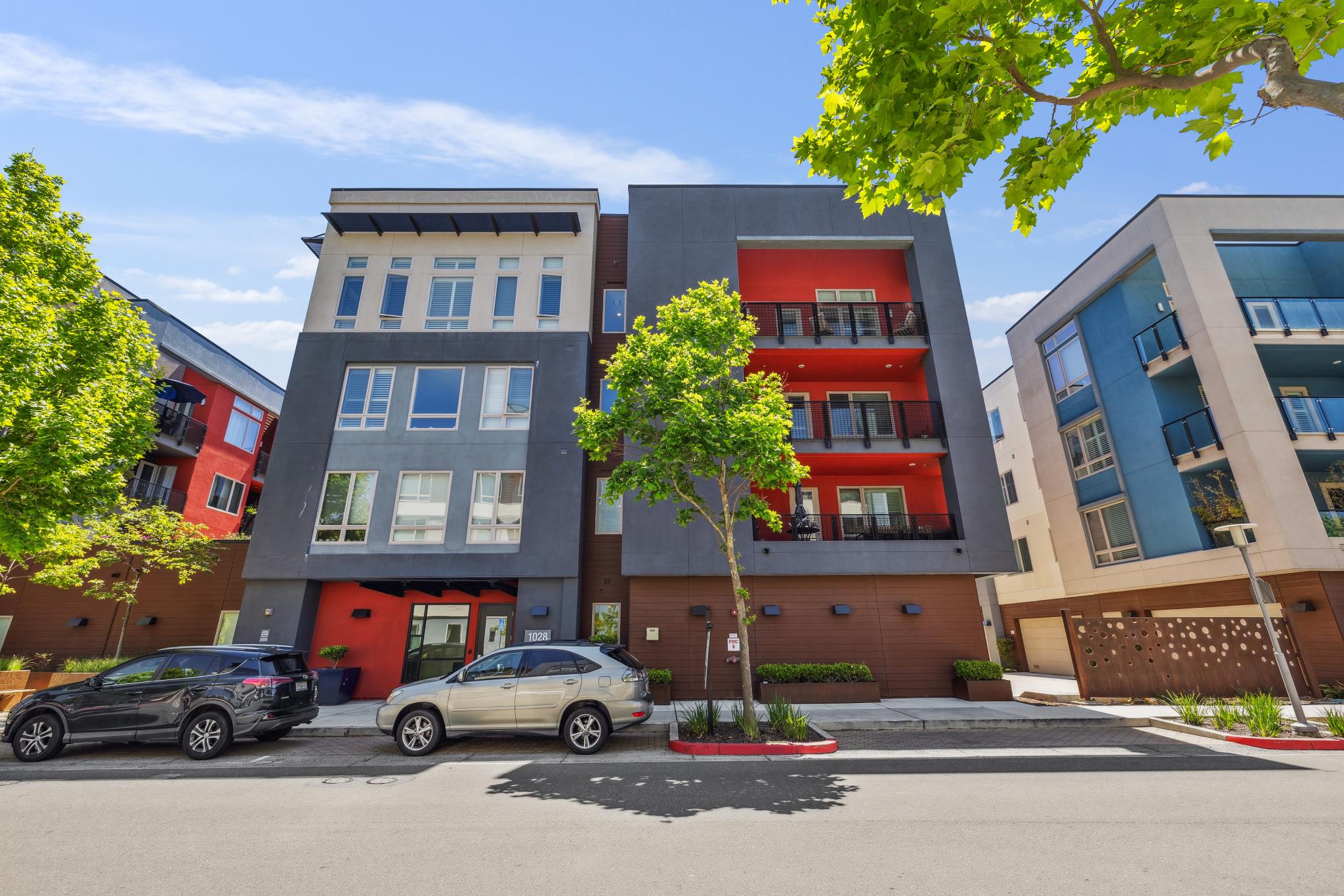 1028 Foster Square Lane presented by Jan "Majeski" Maciejewski