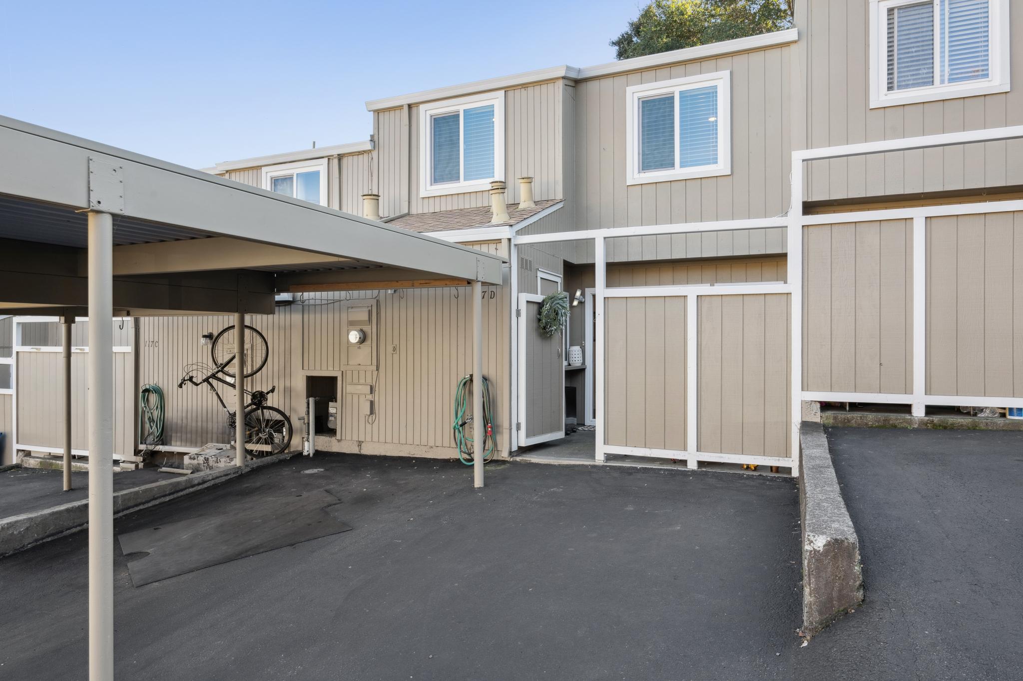 117D Oliva Court presented by Jennifer Bowes