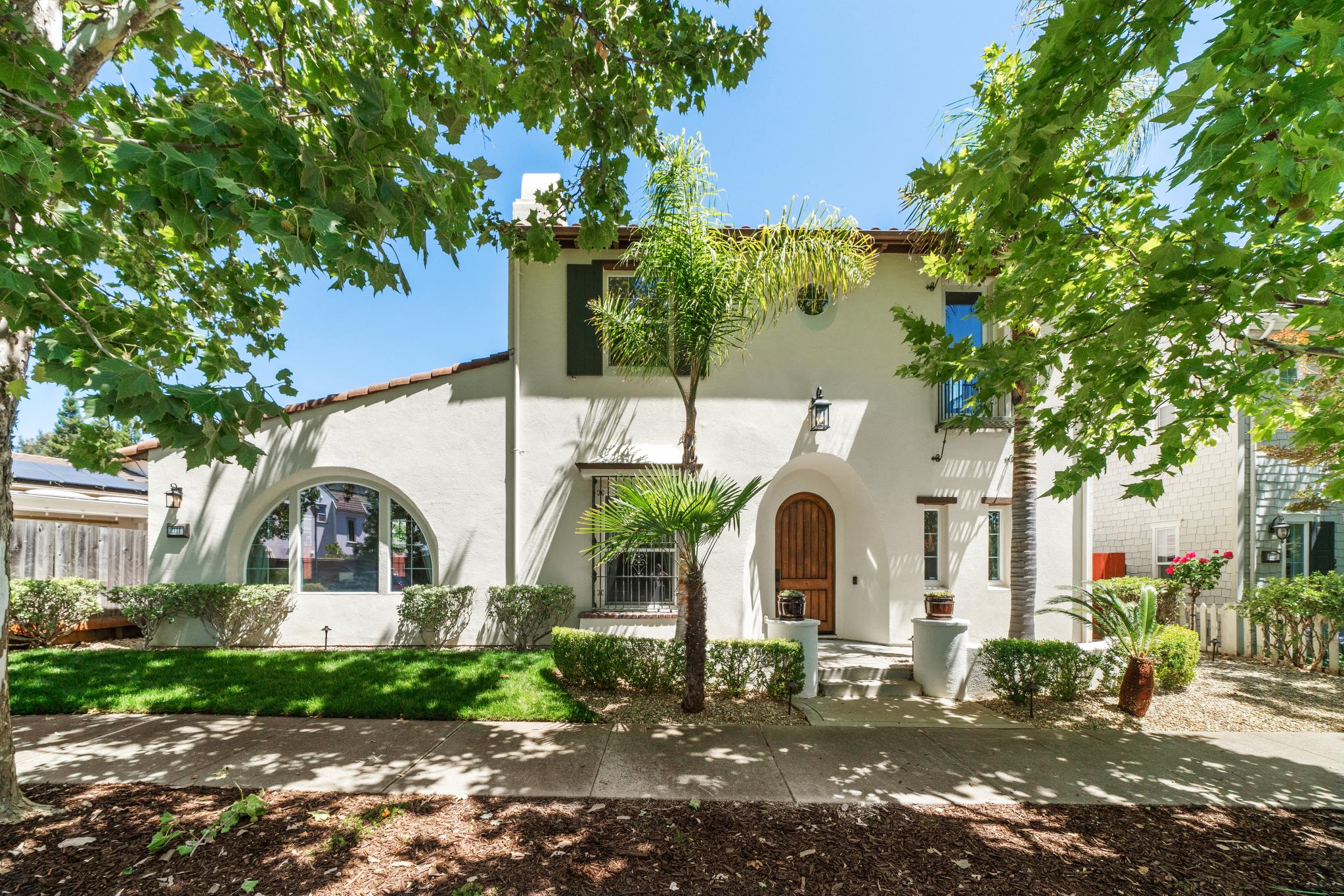 2111 Creekview Place presented by Danny Duong and Keith Nguyen