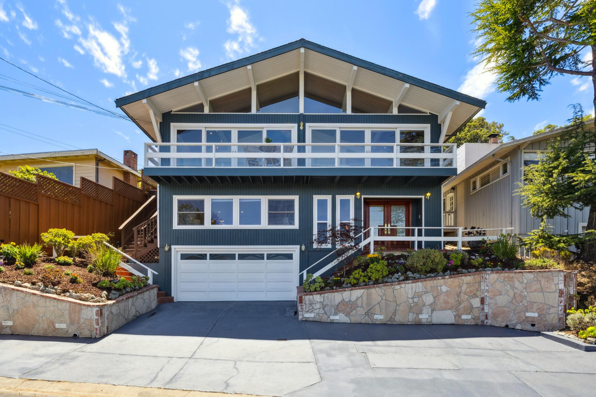 2140 Pullman Avenue presented by Thomas Westfall