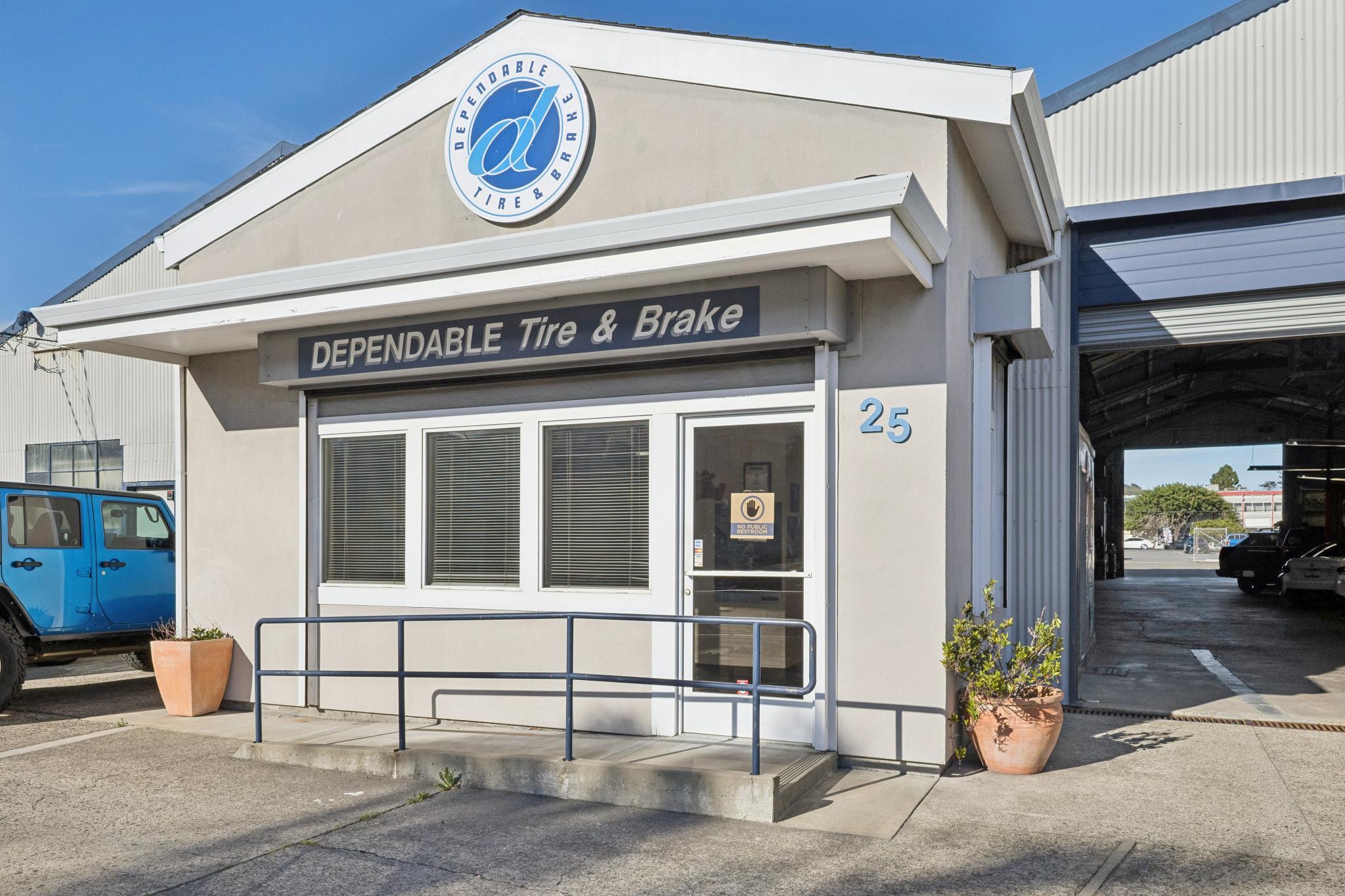 25 Market Street presented by Dimitri Rigopoulos and Christos Rigopoulos