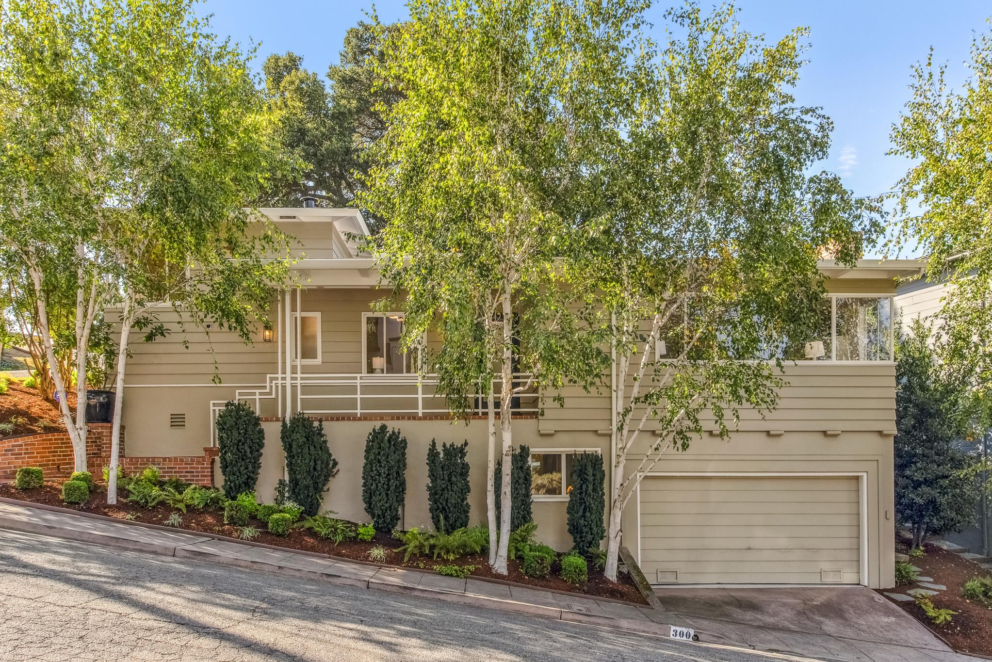 300 Pacific Avenue presented by Matt Heafey and Teresa Baum