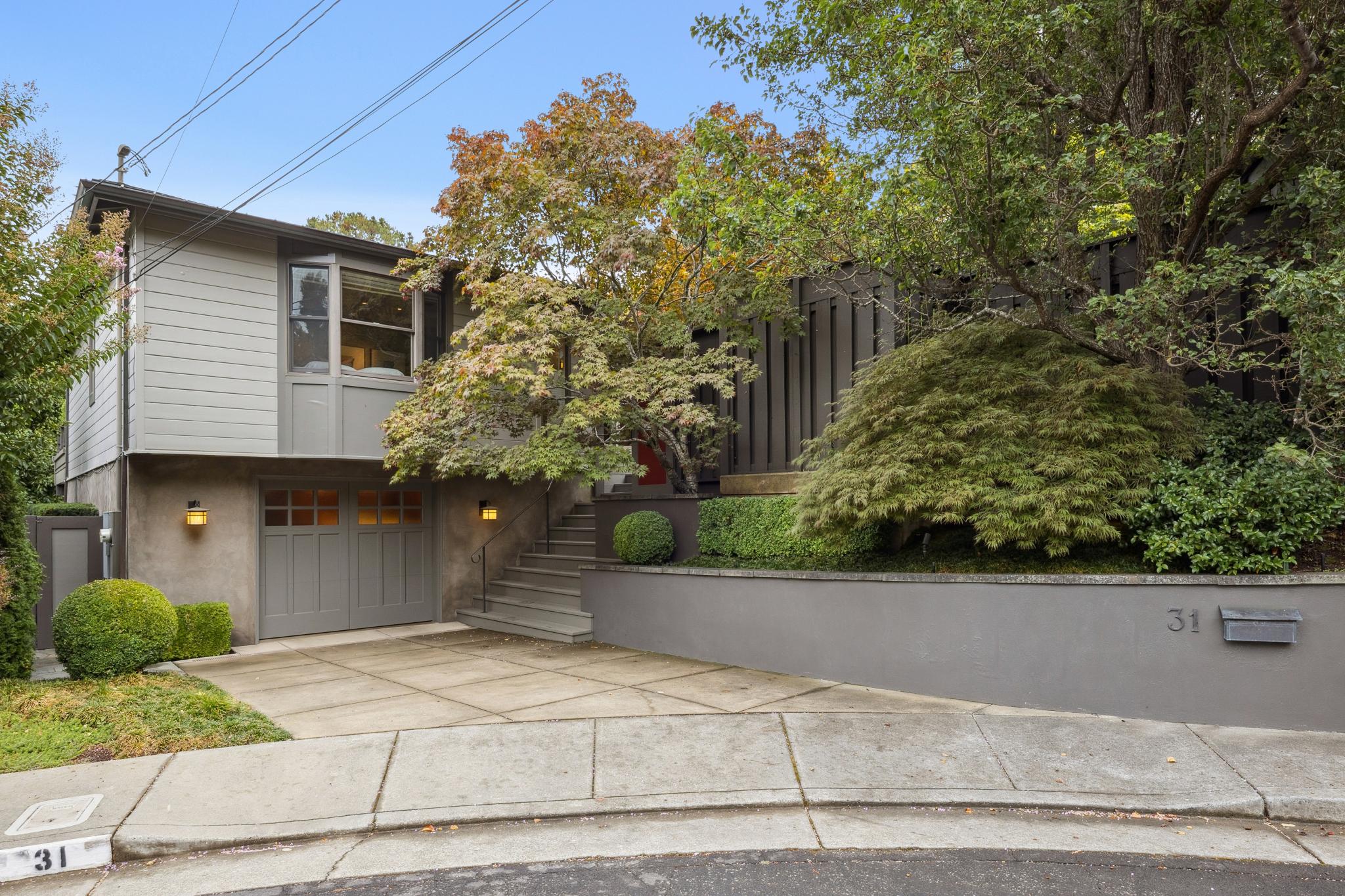 31 Ray Court presented by Ethan Moeller and Joshua Deitch