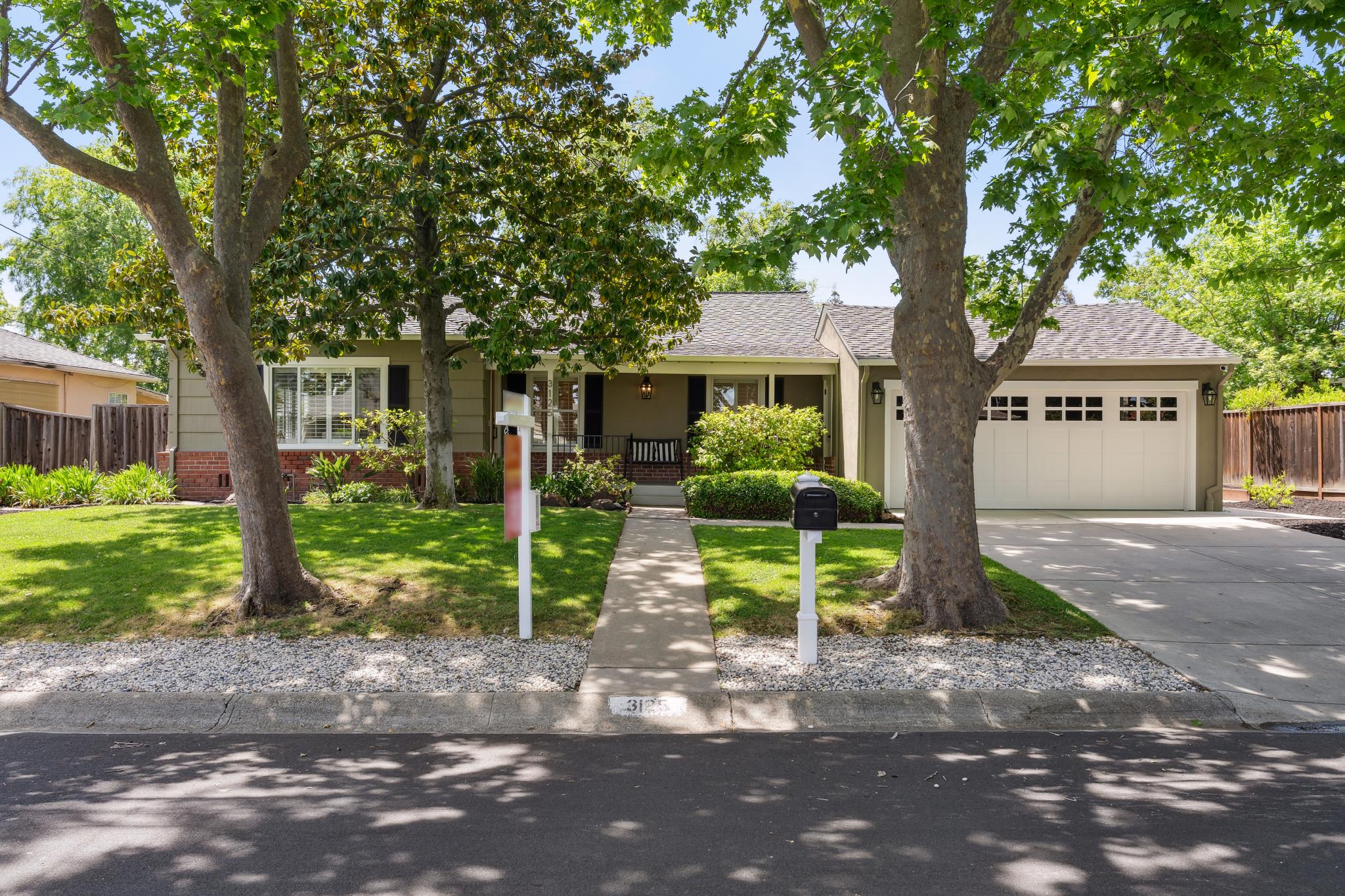 3125 McNutt Avenue presented by Patty Barry and Margaret Combs