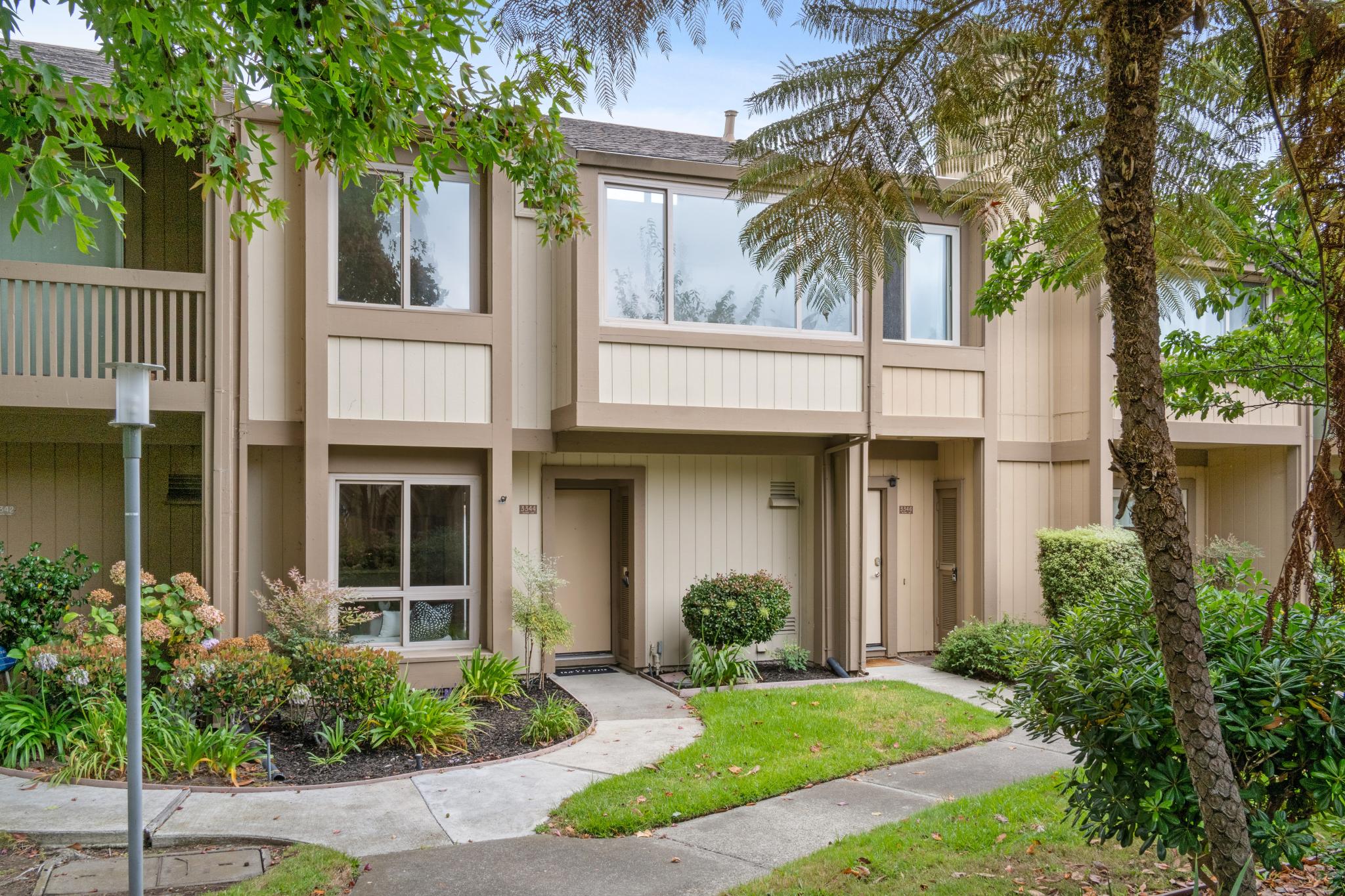 3344 Solomon Lane presented by Amy Ahlers and Becky Cusack