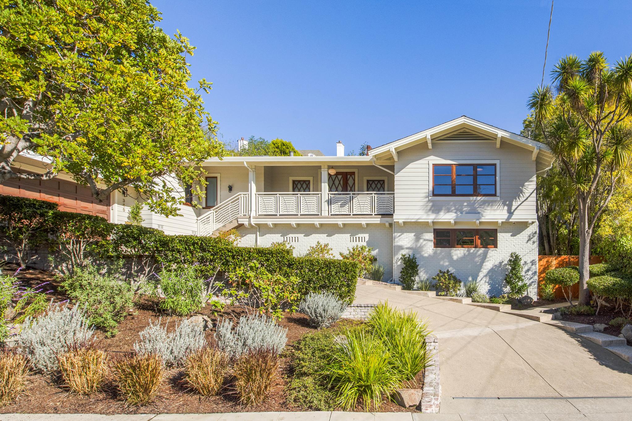 345 La Salle Avenue presented by Teresa Baum and Matt Heafey