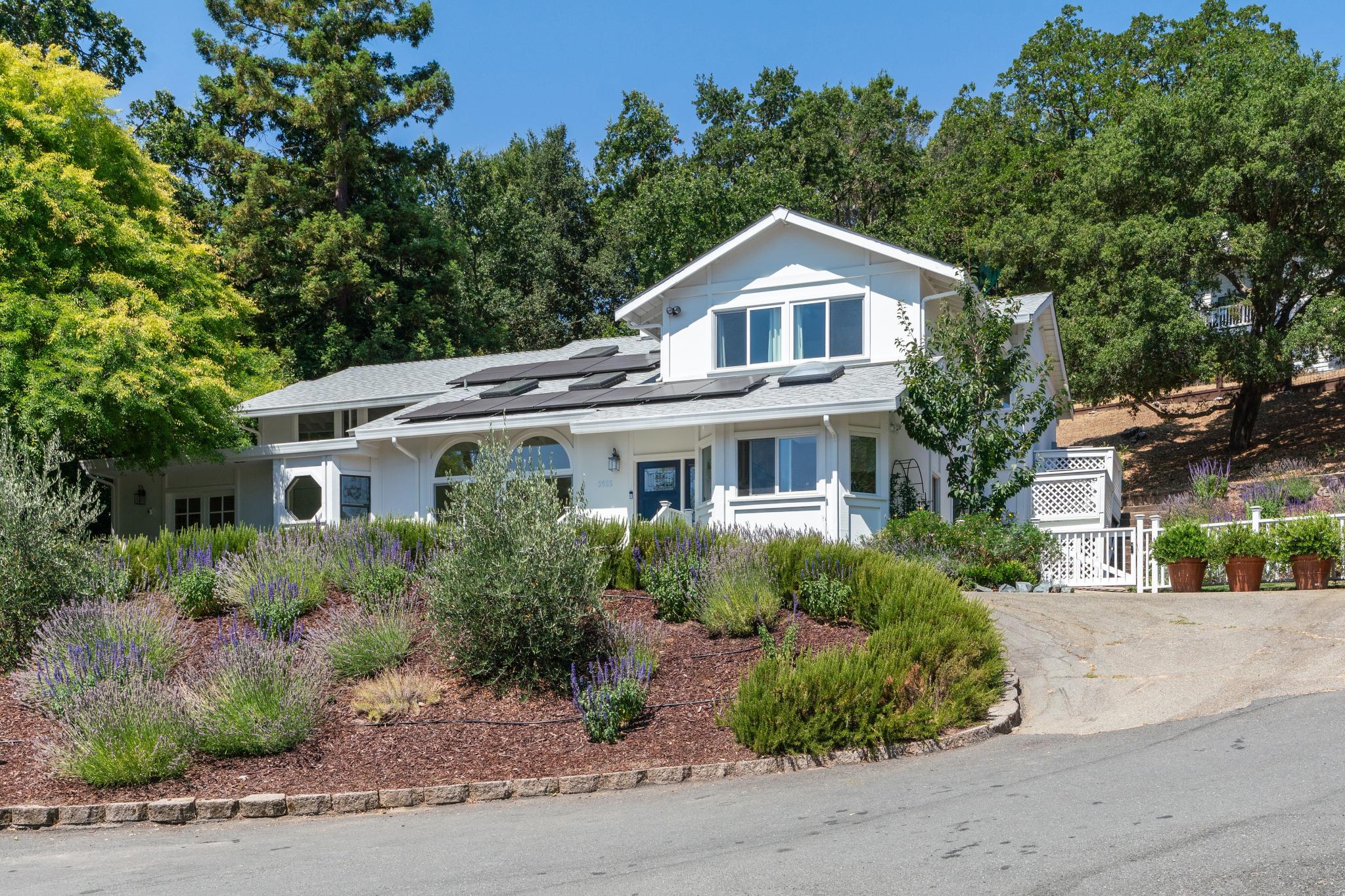 3555 Old Mountain View Drive presented by Megan Deverel and Kim McAtee