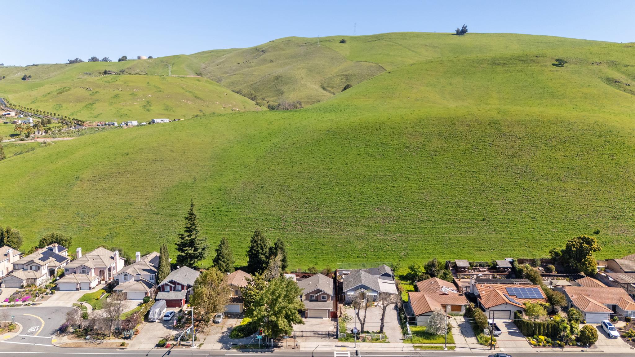 35698 Mission Boulevard presented by Lily Cai Do