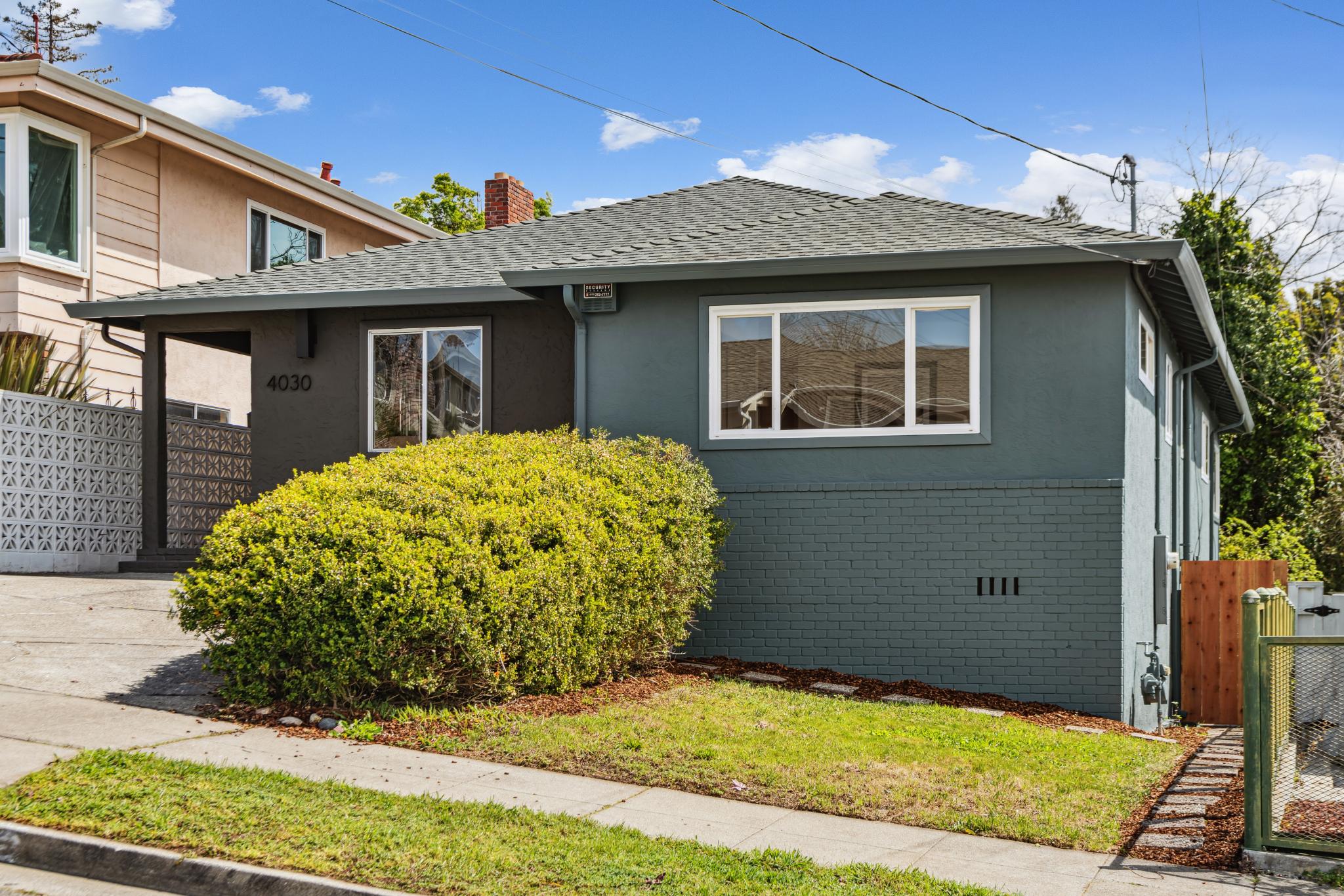 4030 Rhoda Avenue presented by Chris Clark and Mike Yohay